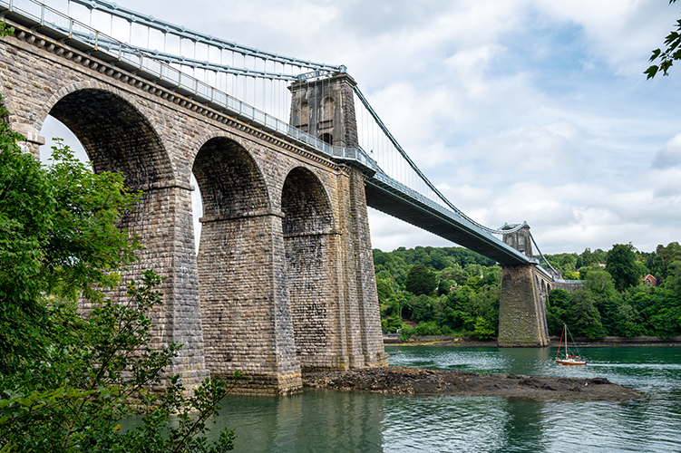 Menai Bridge closes for essential maintenance work